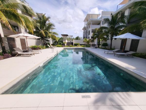 Beachwalk Deluxe Apartment - 50 Steps To The Beach - Mauritius