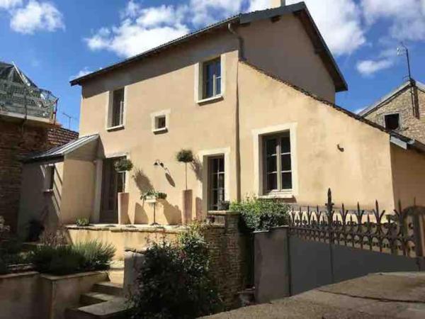 Maison De Campagne In Beautiful Burgundy - Chablis