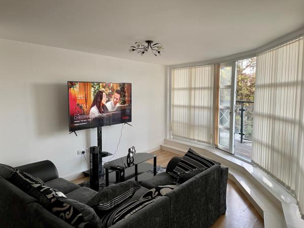 King Dems Home - Romford