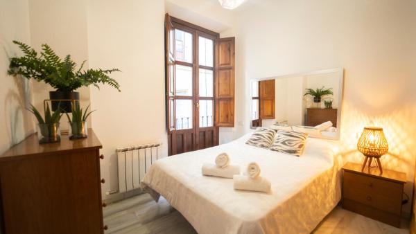 Bonito Y Acogedor Apartamento Pleno Centro Junto Catedral - Monachil