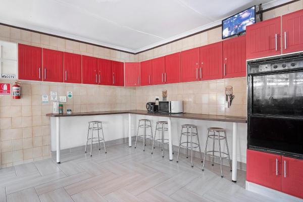 Double Room - Private Bathroom - Kloof