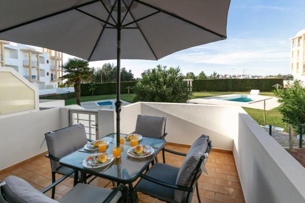 Paradise Place - Pool Balcony - Nazaré