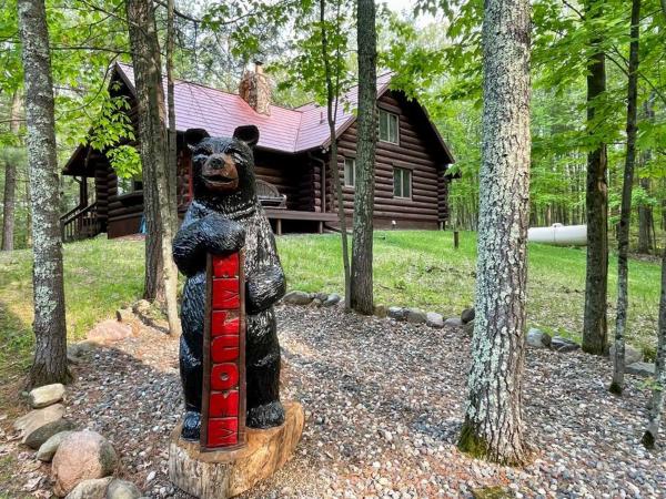 Camp Voyager Log Cabin Resort Pool, Golf, Trails, Lakes More - Wisconsin