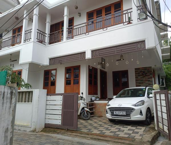 Prakriti Homestay Fortkochi Air Conditioned Rooms - 고치