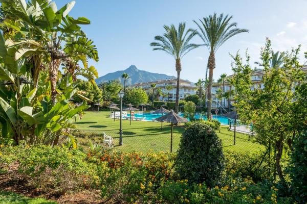 Apartament In Urb Dama De Noche Puerto Banus - Marbella
