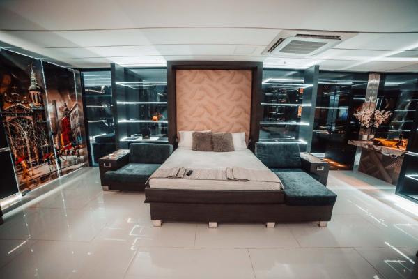 Extraordinary 3 Bedrooms, Jacuzzi And Balcony - Medellín