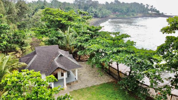 Willo Stays The Metro Landsend Beach Resorts - Kannur