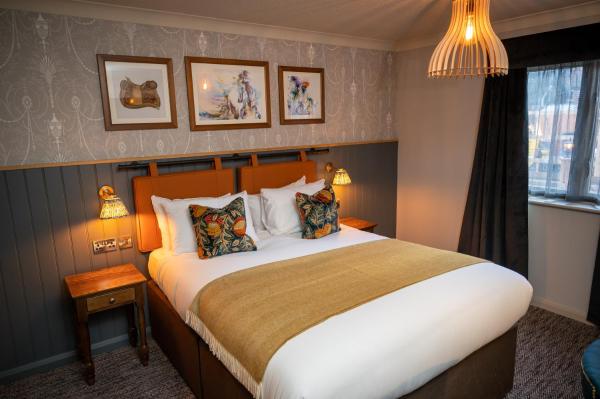 Ely Hotel By Chef & Brewer Collection - Farnham