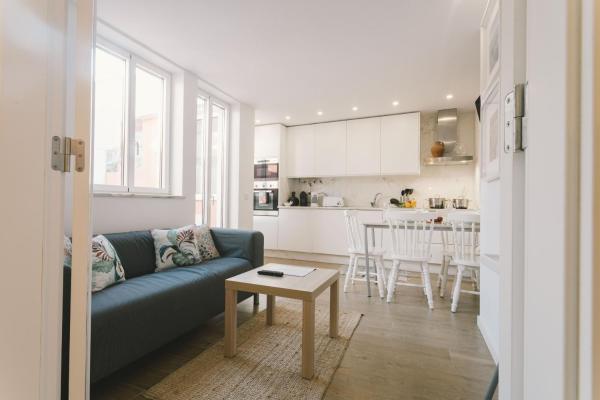 Best Houses 60 - Lusiadas I - Peniche