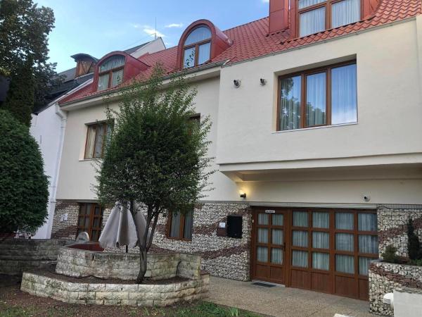 Atryum Hotel - Szolnok