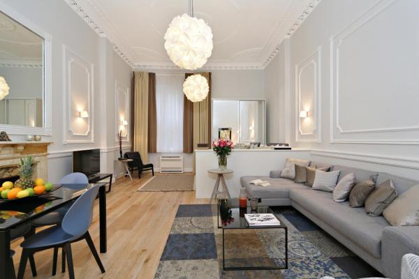 Queensgate Court - Chelsea