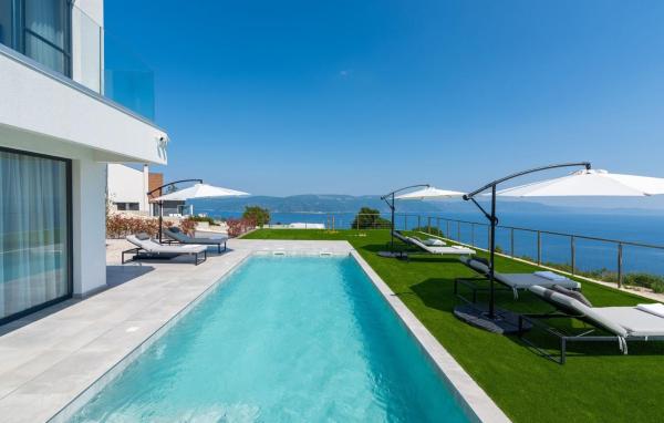 Villa Atrium With Heated Pool, Sea View, Jacuzzi, Gym And Sauna - Rabac