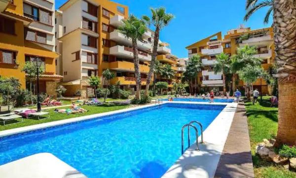 Turquesa Apartment,punta Prima ,2 Bed, 4 Swimming Pools And Cabriolet Peugeot 307 Included - La Zenia