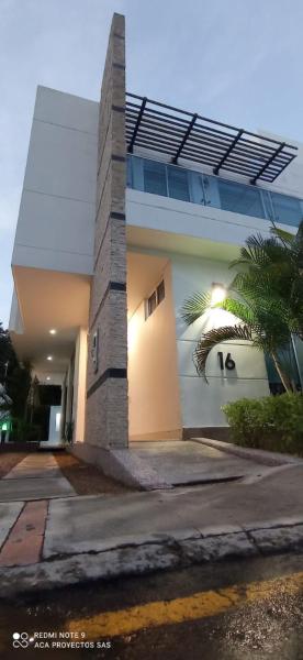 Casa Vacacional Con Piscina Y Jacuzzi Privado En Girardot - Girardot