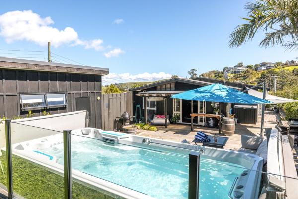 Onetangi Retreat - Stay Waiheke - Auckland