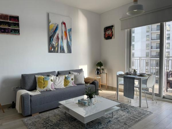 Yas Island - 2 Bedrooms, 2 Toilet With Shared Pool & Parking - Abu Dhabi