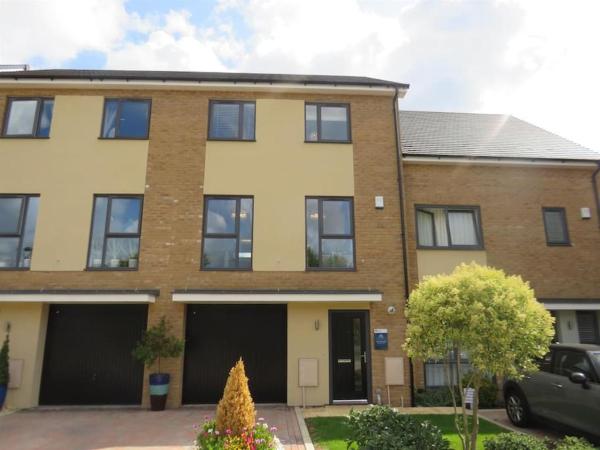 The Townhouse @Thorpe Road - Peterborough