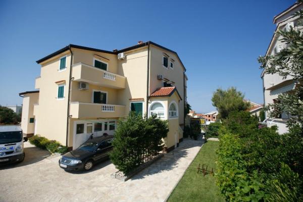 Pansion Villa Bok - Novalja