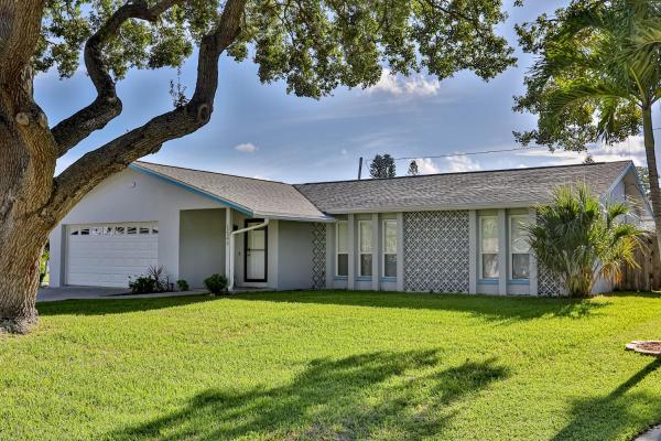 Corner By The Coast - Largo, FL