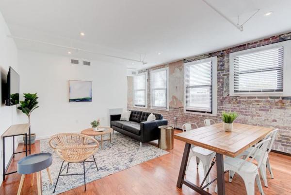 Downtown Loft Style Unit With All Modern Amenities - Memphis, TN