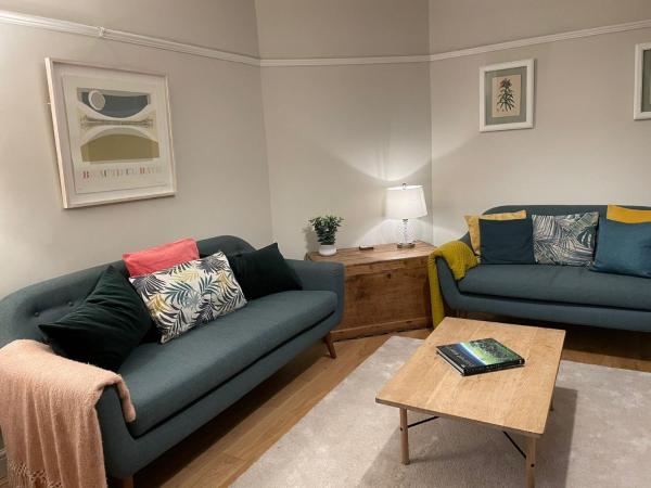 No 12 - Stylish & Homely 3 Bed With Parking Close To City Centre - Bath