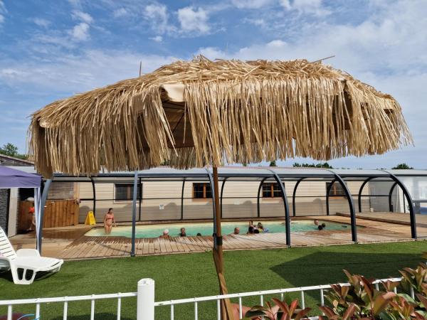 Camping Les P'tites Maisons Dans La Prairie - Machecoul