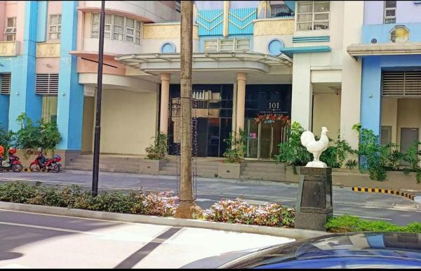 101 Newport Boulevard Near Naia Terminal 3 - Makati