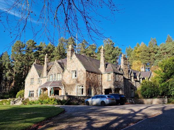 Cambus O' May Traditional Highland Hotel - Aberdeenshire