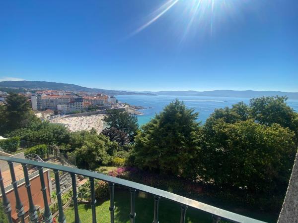 2 Bed Apt Sleeps 4 - Two Tvs - Free Parking - Portonovo