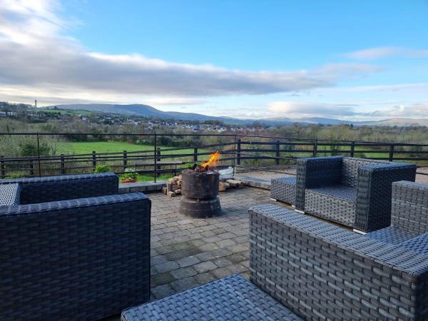 Captivating & Cosy 4-bedroom House In Magherafelt - Schotland