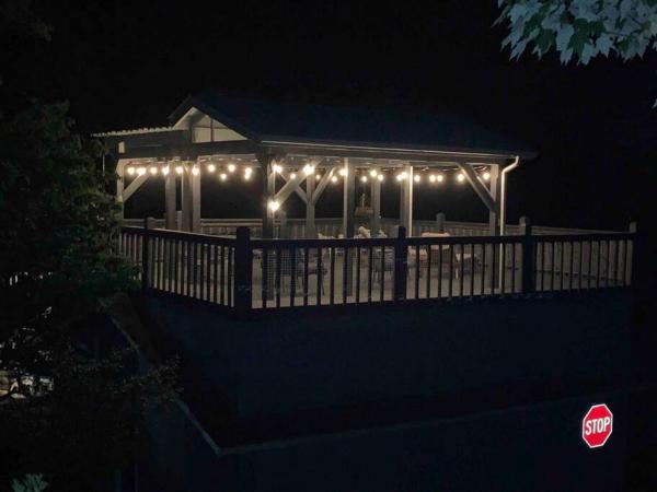 Bills Bungalow On Lake Burton With Top Dock And Patio - Lake Burton, GA