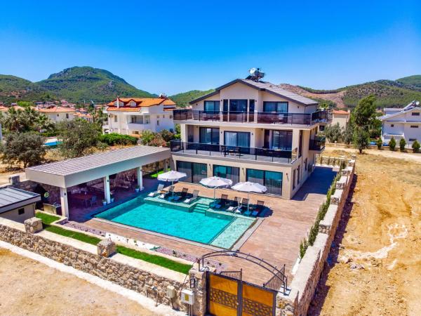Memories Palace Villa - Çalış Beach
