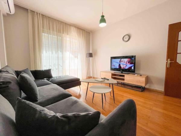 Downtown Flat Near Center With 24h Self Check-in - 티라나