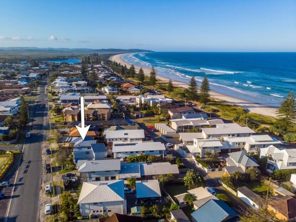 Indah Is A Well-proportioned Residence Provides The Perfect Single-level Home. - Lennox Head
