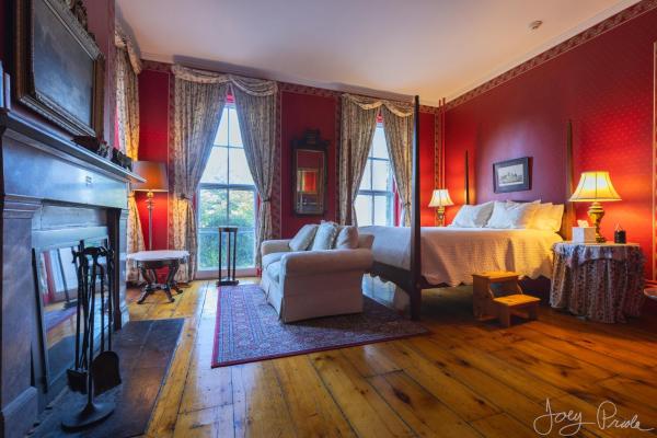 Cromwell Manor Inn - Newburgh, NY