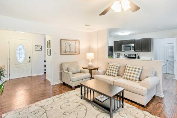 Bright Hinesville Home, 43 Mi To Savannah! - 조지아