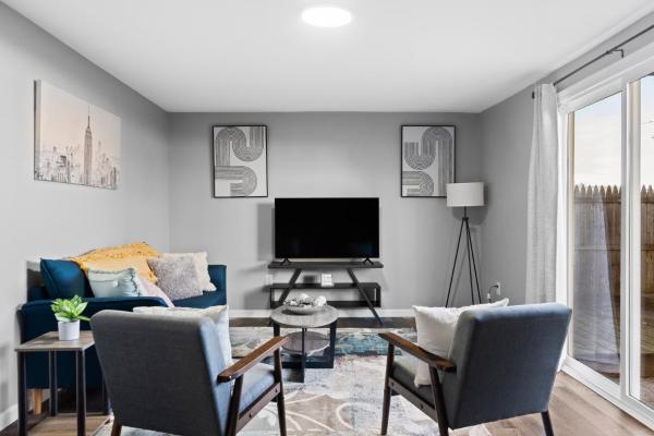 Lovely 3 Bedroom Colonial Home - Connecticut
