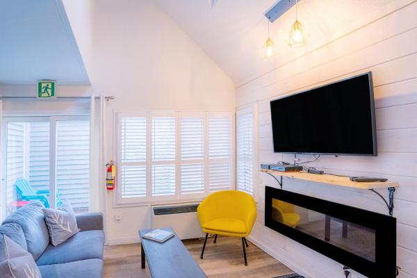 Loft With A View Of Blue - Free Wifi, Linens And Towels Included - Thornbury