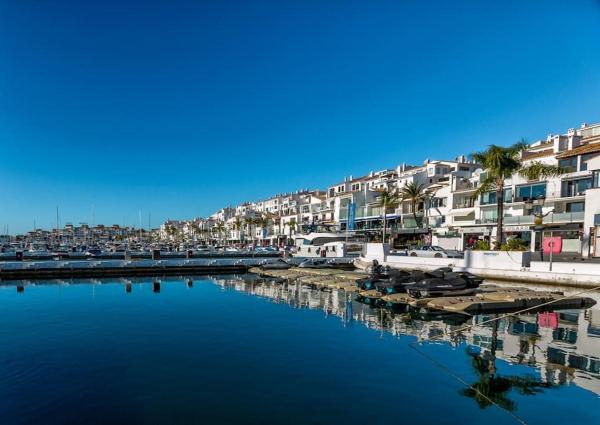 Lovely One Bedroom By The Beach In Puerto Banus - Costa del Sol