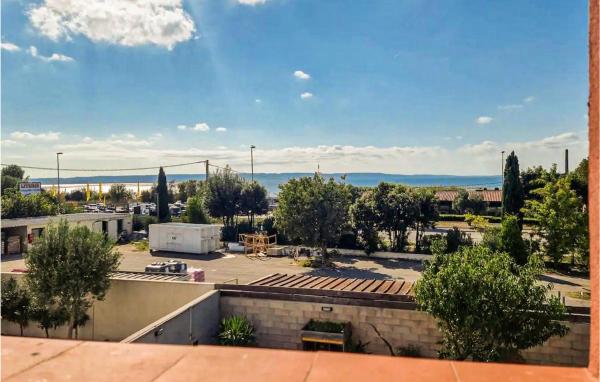 4 Bedroom Beautiful Home In Rognac - Rognac