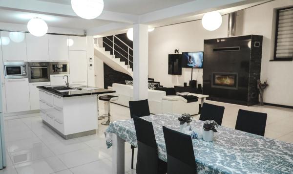 Vila Carolina Apulum - Straja