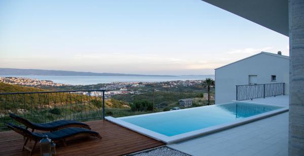 Villa Godimento W Heated Pool - Dugopolje