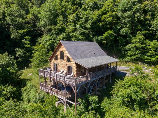 3 Peaks Lodge - North Carolina