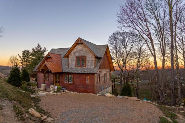 The Grape Escape At Eagles Nest - Beech Mountain, NC