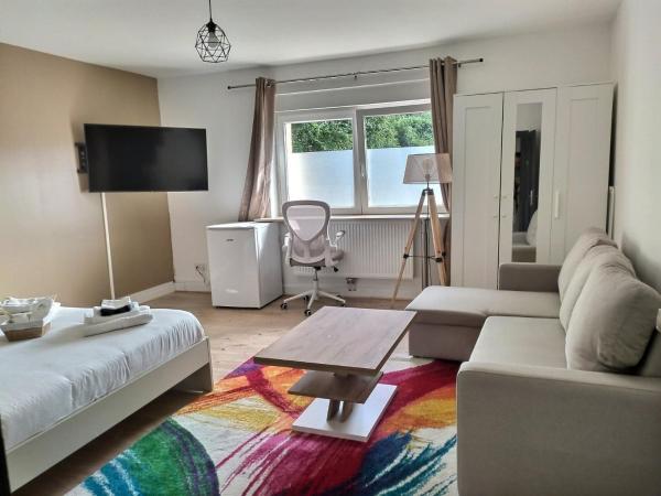 Chambre Privée 23m - Canapé Lit - Wifi - Appart 120m - Metz