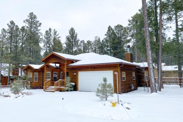 Pinetop Retreat - Hawley Lake, McNary