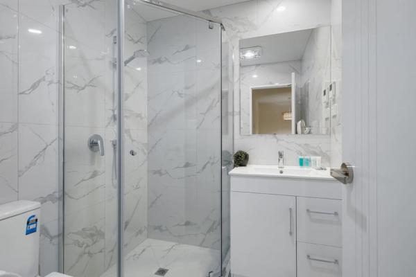 Venture Heights Townhouse With Parking And Patio - Auckland