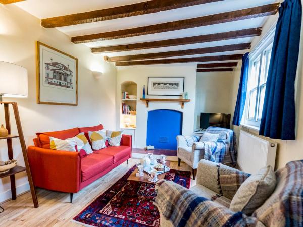 Pass The Keys Cosy 2 Bedroom Victorian Cottage - Shropshire
