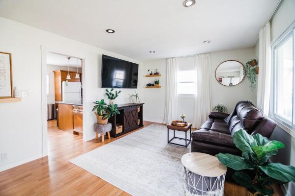 Exclusive Spread Midland - Midland, MI