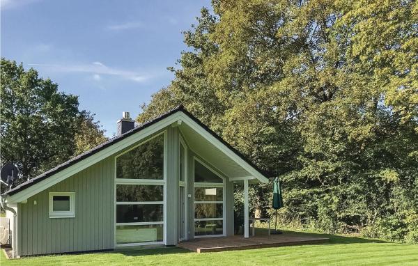 Stunning Home In Krems Ii-warderbrück - Bad Segeberg